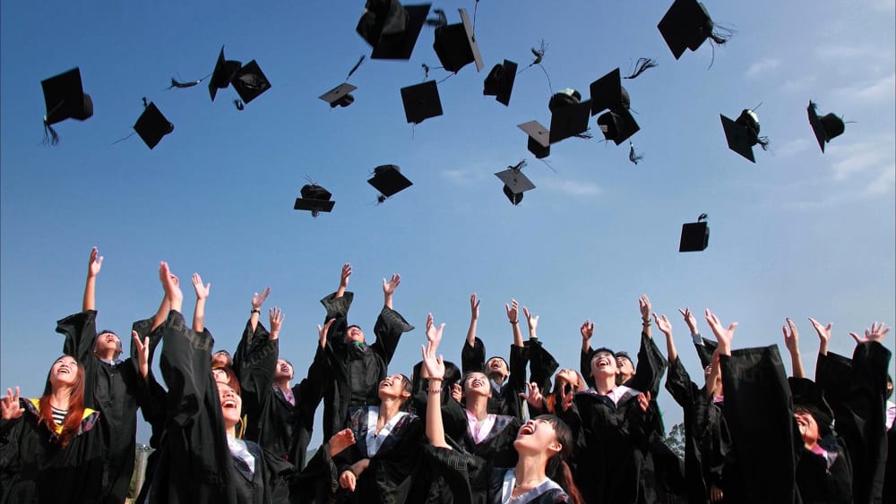 Giovani e lavoro, in Italia quota giovani con laurea è più bassa ...